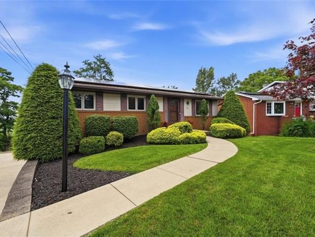 125 Eakin Ave, Pittsburgh, PA 15214