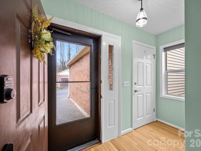 125 Exeter Ct, Hendersonville, NC 28791 | MLS #4321