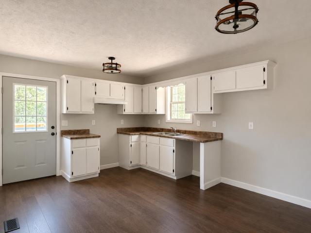 125 foust ln