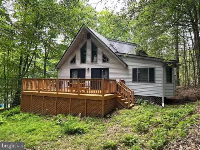 125 FLY ROD CT, POCONO LAKE, PA 18347 650742344