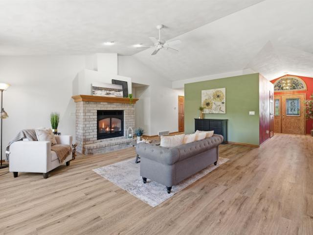 125 KAYLA Street