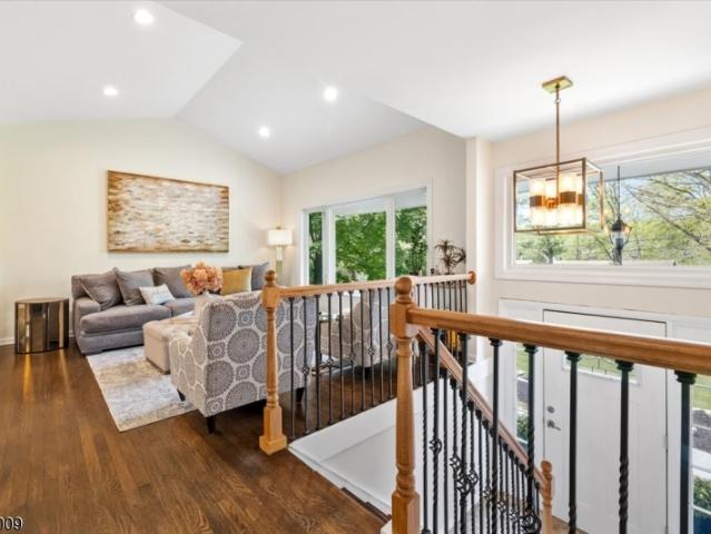 125 Kitchell Lake Dr