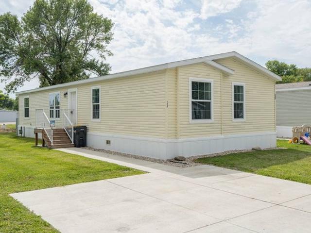 125 Kingsway Dr Unit 125, North Mankato, MN 56003
