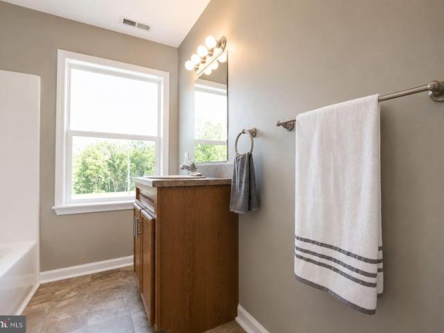 125 Kings Orchard Ln, Montross, VA 22520 | MLS #VAWE2011