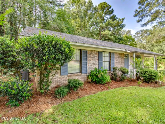 125 Holliday Trace