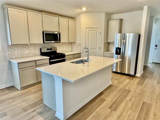 125 Holmby Dr, Hutto, TX 78634 | MLS #5149 | Compass