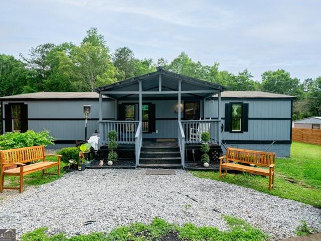 125 Honey Bear Dr, Griffin, GA 30223