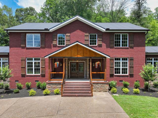 125 Happy Hollow Rd
