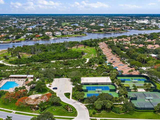 125 Harbourside Cir, Jupiter, FL 33477 | MLS #R11169