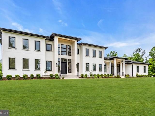 125 Harlingen Rd, Belle Mead, NJ 08502