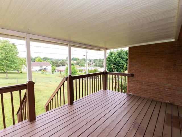 125 Hidden Loop Drive