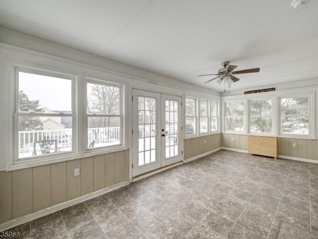 125 Hillcrest Dr