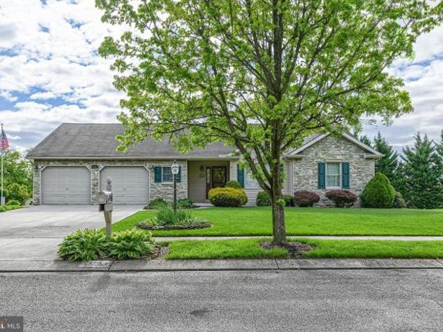 125 Hillside Dr, East Berlin, PA 17316
