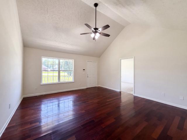 125 Ivanhoe Ct