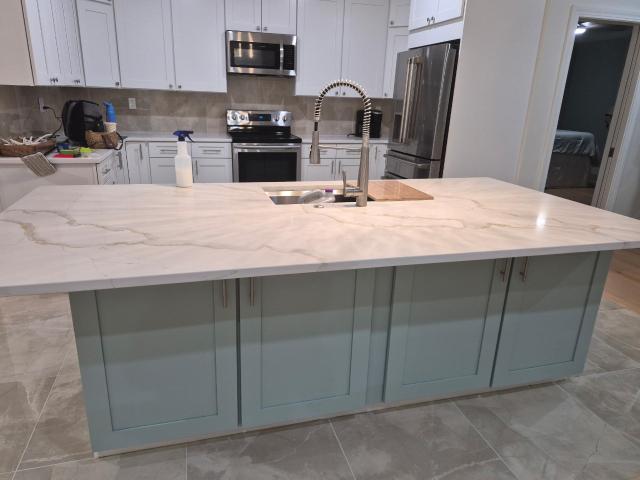 125 Oak Bay Dr