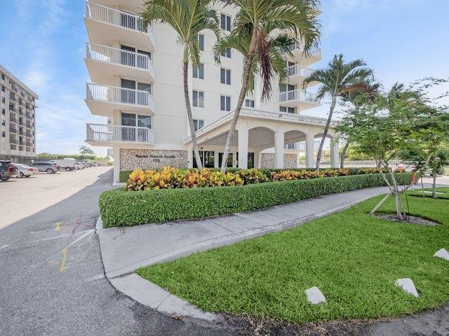 125 Ocean Ave Apt 303, Palm Beach Shores, FL 33404