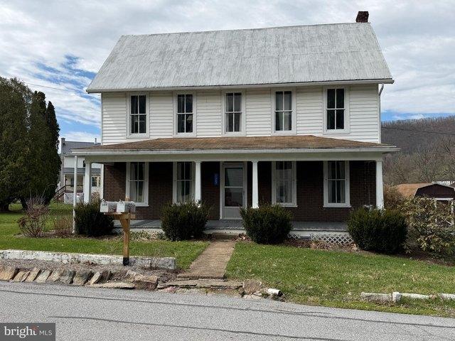 125 Old Hill Rd, Loganton, PA 17747