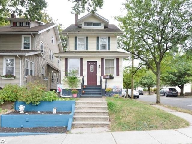 125 Overlook Ave, Belleville, NJ 07109