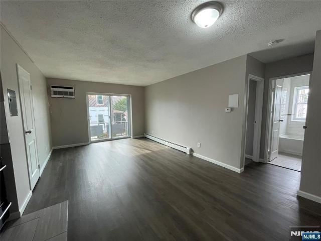 125 Lawrence Street 1A, Hackensack, US, NJ