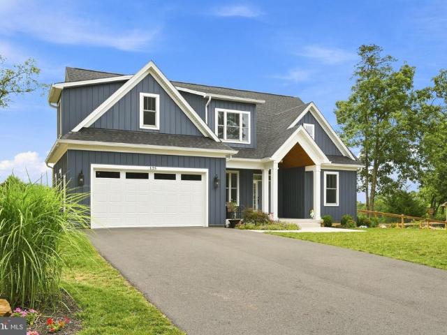 125 Lake Holliday