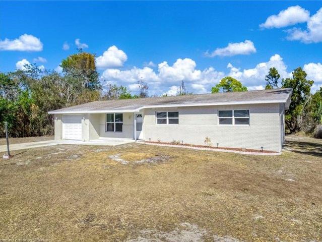 125 Lemon Rd NW, Lake Placid, FL 33852