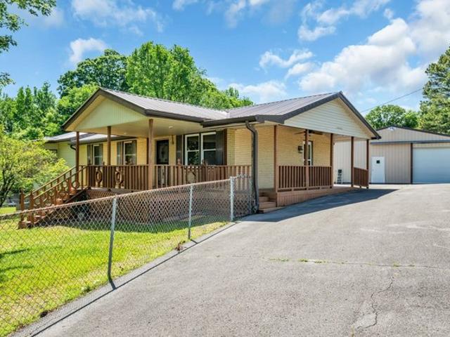 125 Lynn Ln, Charlotte, TN 37036