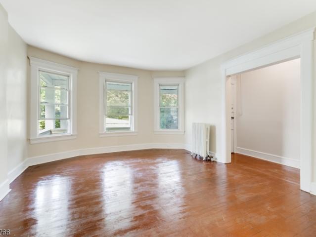 125 Main St # 1