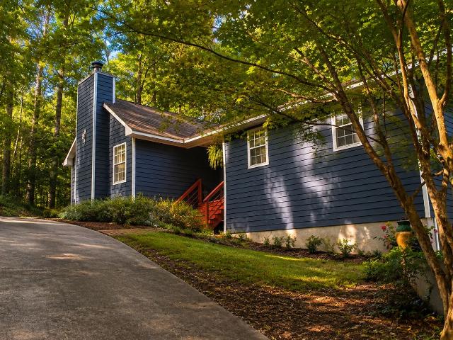 125 Maple Place