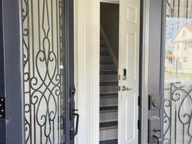 125 Marsellus Pl # 2