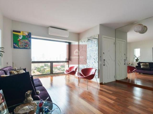 125 metros com excelente planta e belíssima vista no Itaim