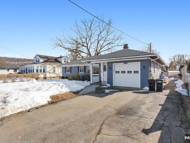 125 Meadowbrook Avenue