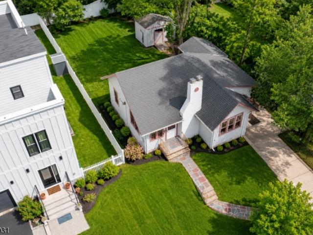 125 Meadowbrook Rd