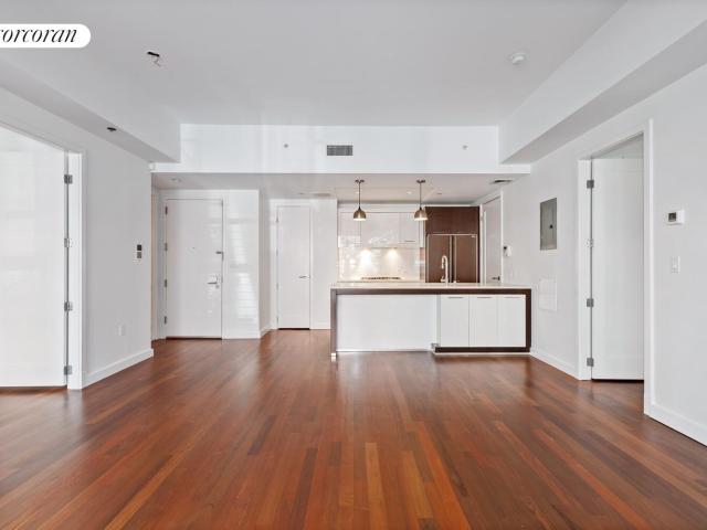 125 N 10TH Street NGA