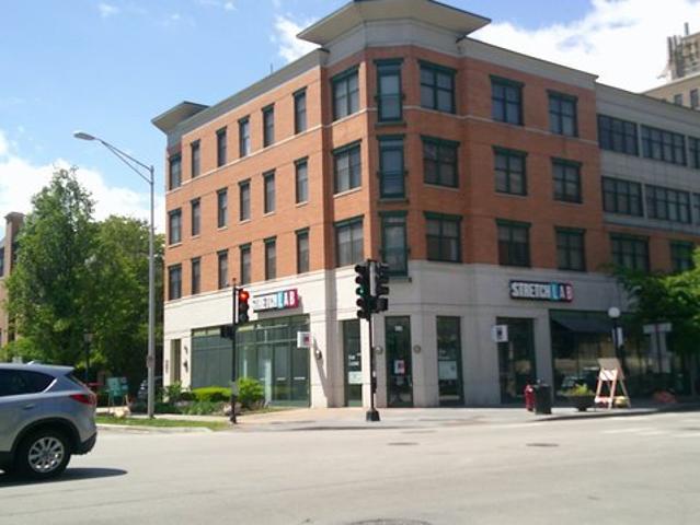 125 N Euclid Ave Apt 402, Oak Park, IL 60301
