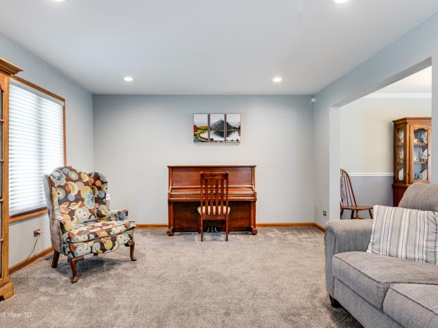 125 N Pleasant Road