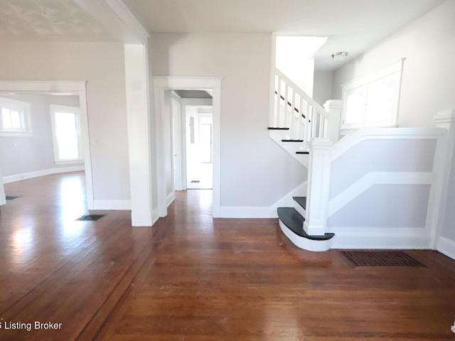 125 Northwestern Pkwy