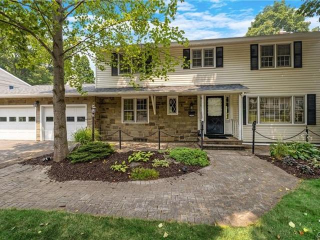 125 Northwood Way, Camillus, NY 13031