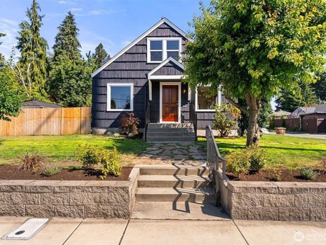125 S 64th St, Tacoma, WA 98408