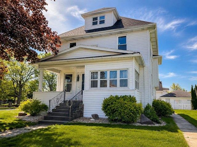 125 S Garden Ave, Gillett, WI 54124