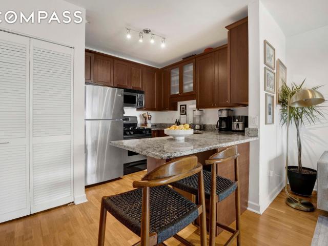 125 S Jefferson St 601, Chicago, IL