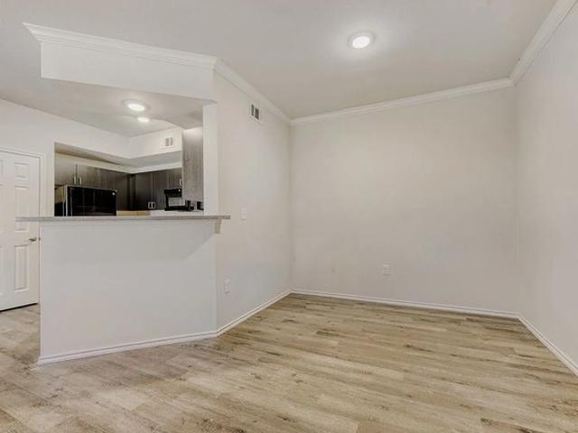 125 S Murdeaux Ln, Dallas, TX 75217