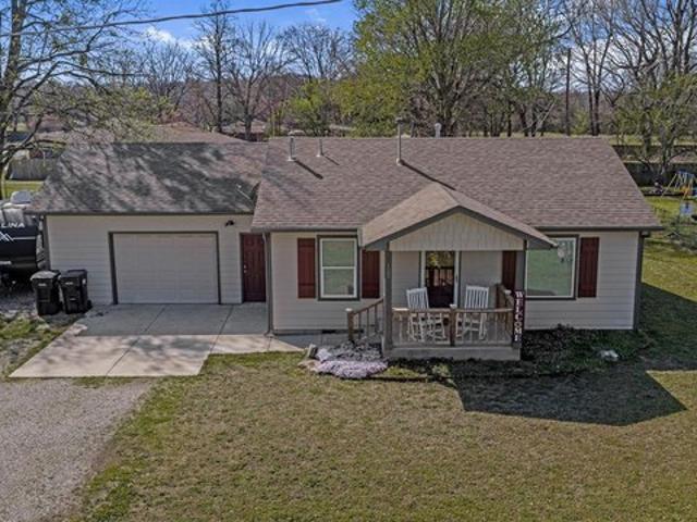 125 S Pecan St, Oologah, OK 74053
