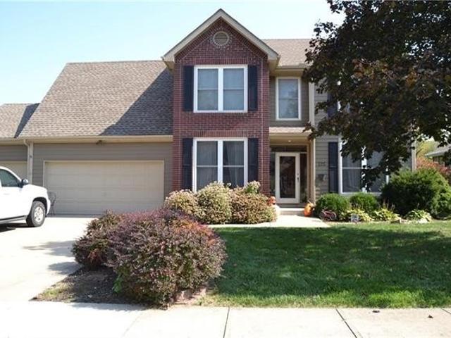 125 SE Battery Pt, Lee's Summit, MO 64063
