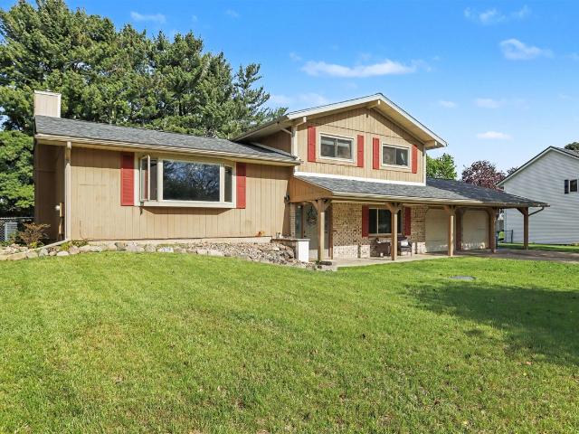 125 Shadowood Lane