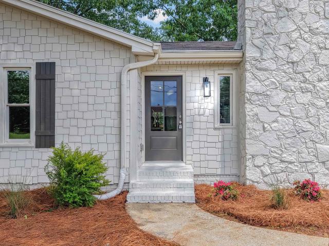 125 Shades Crest Road