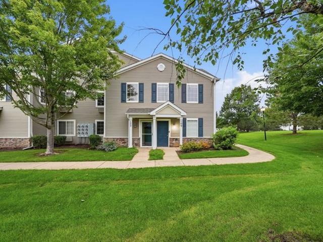 125 Silverstone Dr Unit 125, Carpentersville, IL 60110