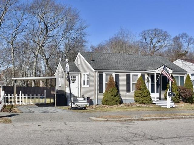 125 Stackhouse St, Dartmouth, MA 02748