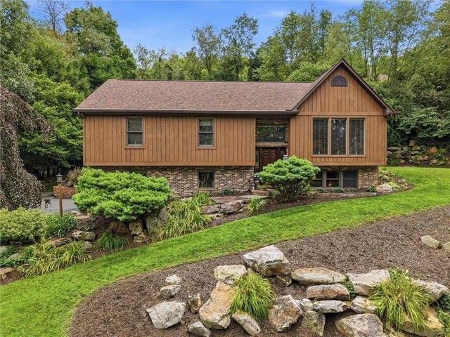 125 Stitt Ave, Leechburg, PA 15656