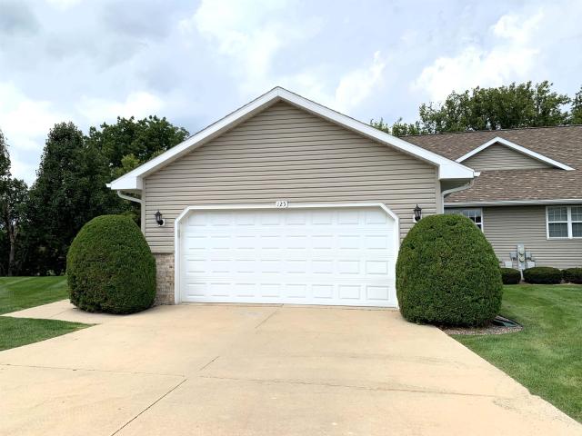 125 Summit Court