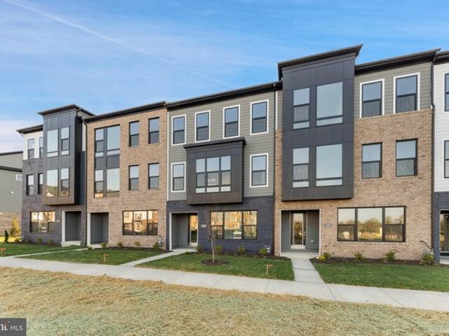 125 Summit Point Blvd Unit 13J, Bowie, MD 20716